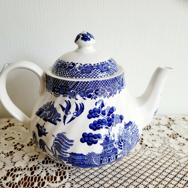 Blue Willow Teapot - Etsy