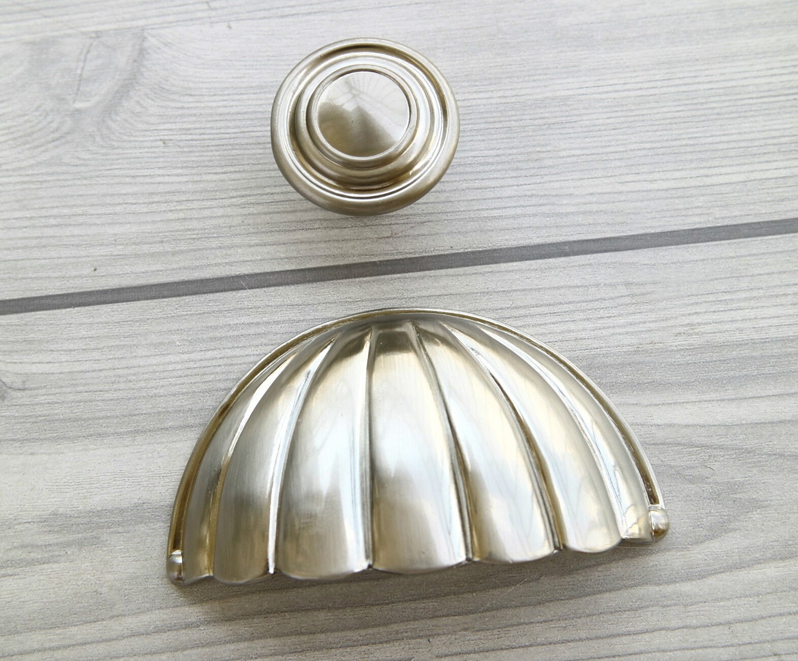 2.95 Silver drawer handle pull decorative dresser knob | Etsy