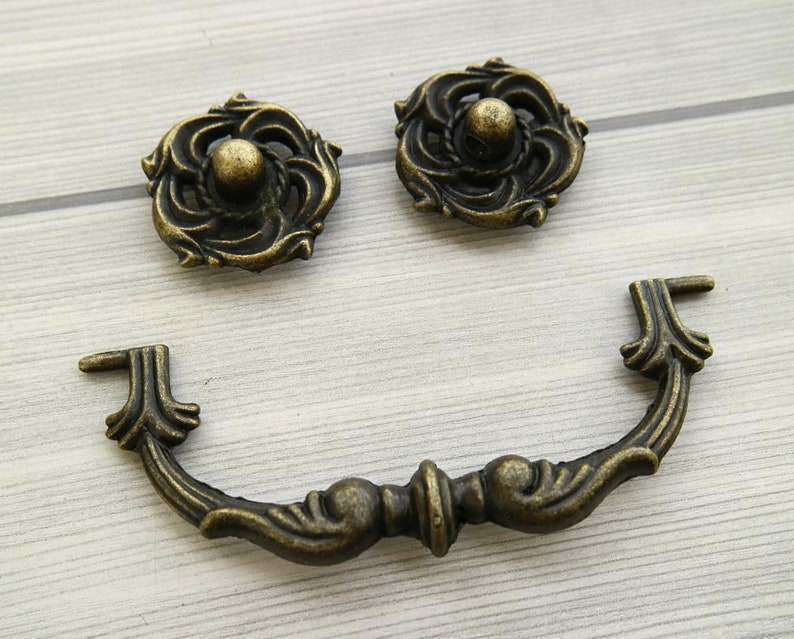 4.25 Vintage style handle antique bronze dresser knob | Etsy