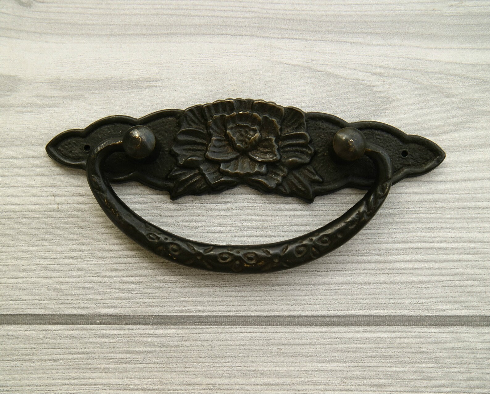 Antique Black Drawer Handle Rustic Drop Bail Dresser Pull Flower Knob ...