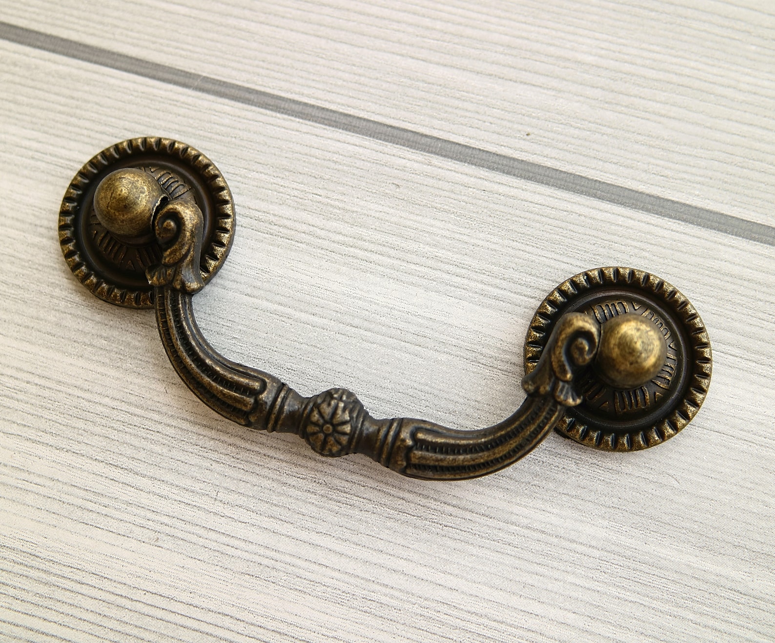 Antique Bronze Drop Bail Drawer Pull Wardrobe Swing Handle Dresser Bail ...