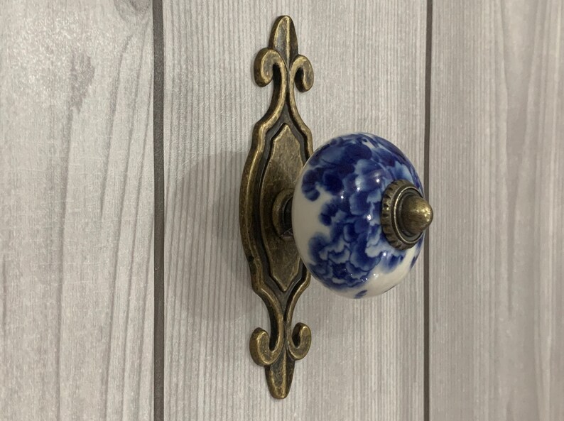 Blue White Ceramic Handle Knob Flower Handle Pull Porcelain Knob ...