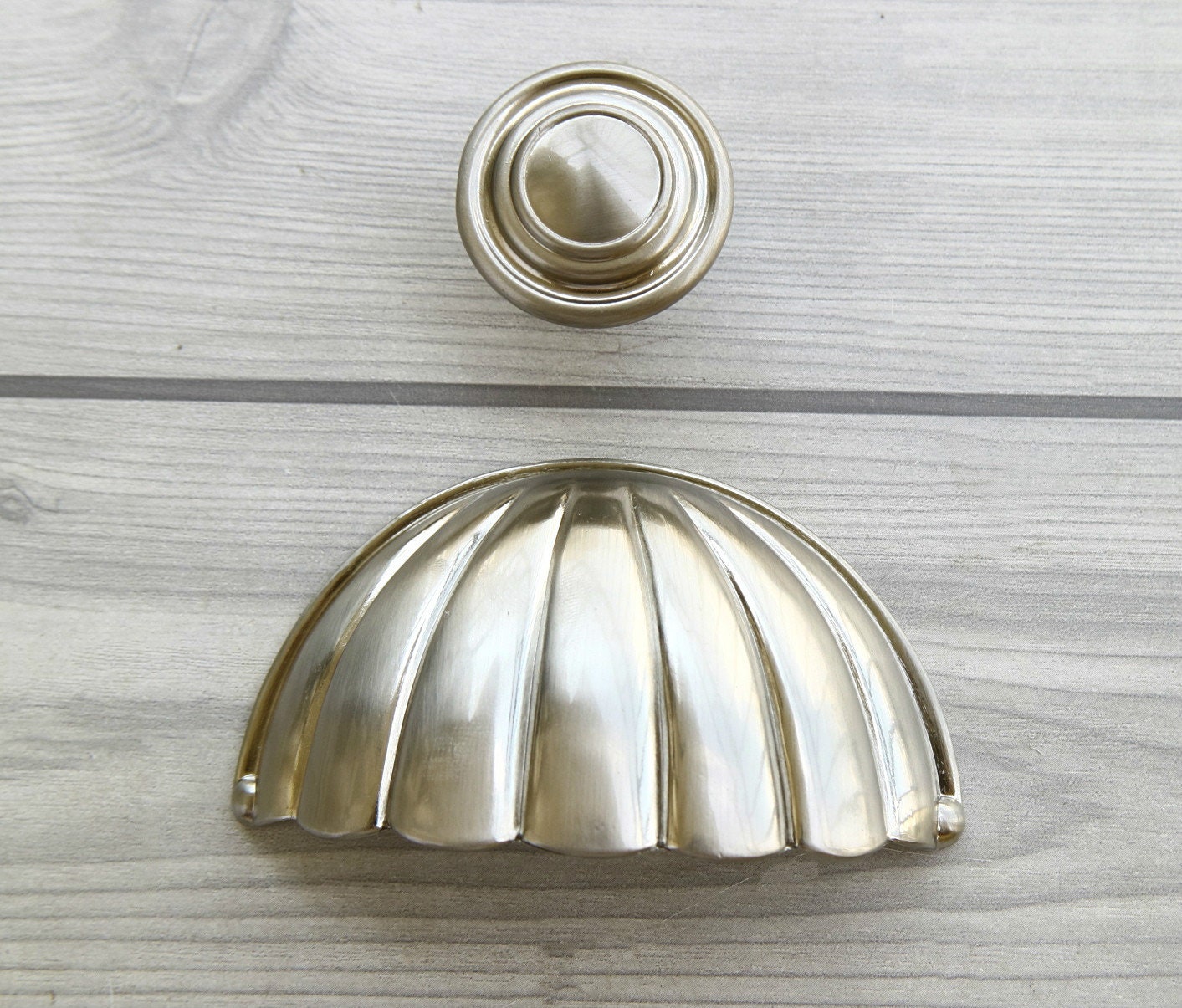 2.95 Silver drawer handle pull decorative dresser knob | Etsy