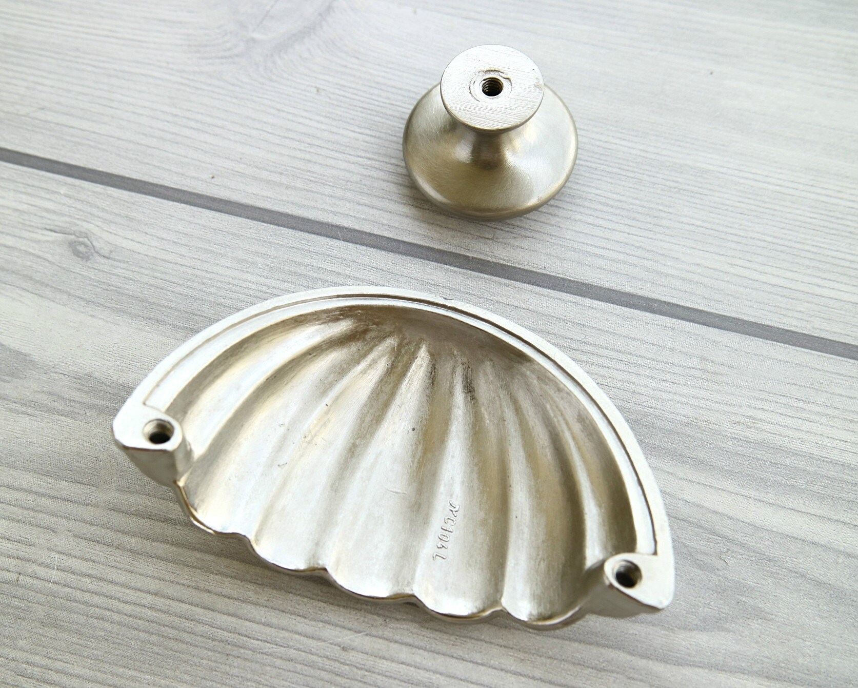 2.95 Silver drawer handle pull decorative dresser knob | Etsy