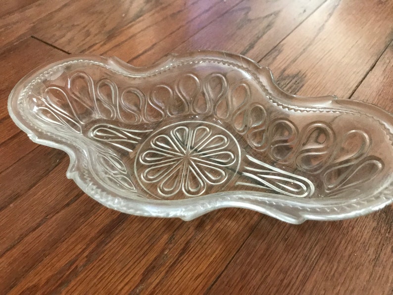 Bryce Brothers Ribbon Candy Boat-shaped Pickle Dish. - Etsy
