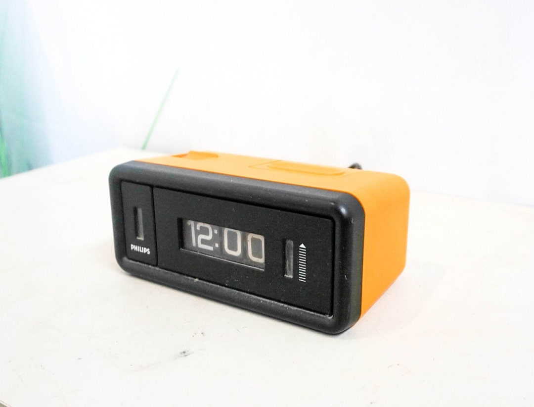 1970s Philips Vintage Flip Clock - Model HR 5272, Ocher Yellow, Black ...