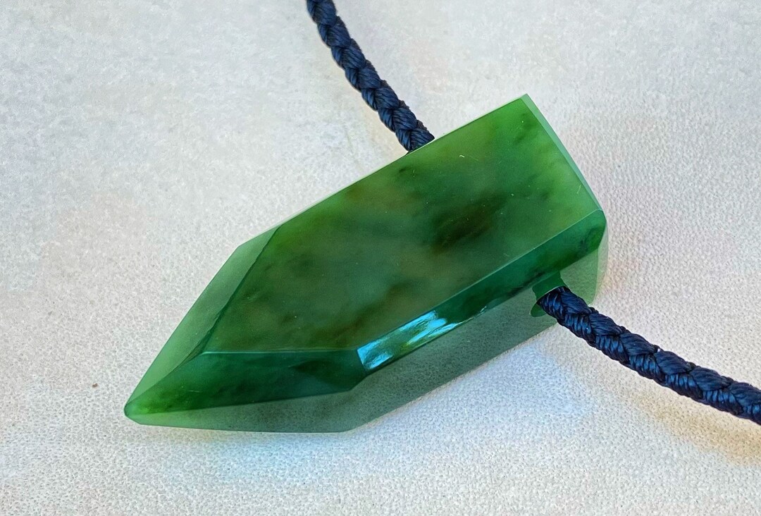 Jade Amulet, Powerful Amulet, Siberian Jade, Neprhite - Etsy Canada