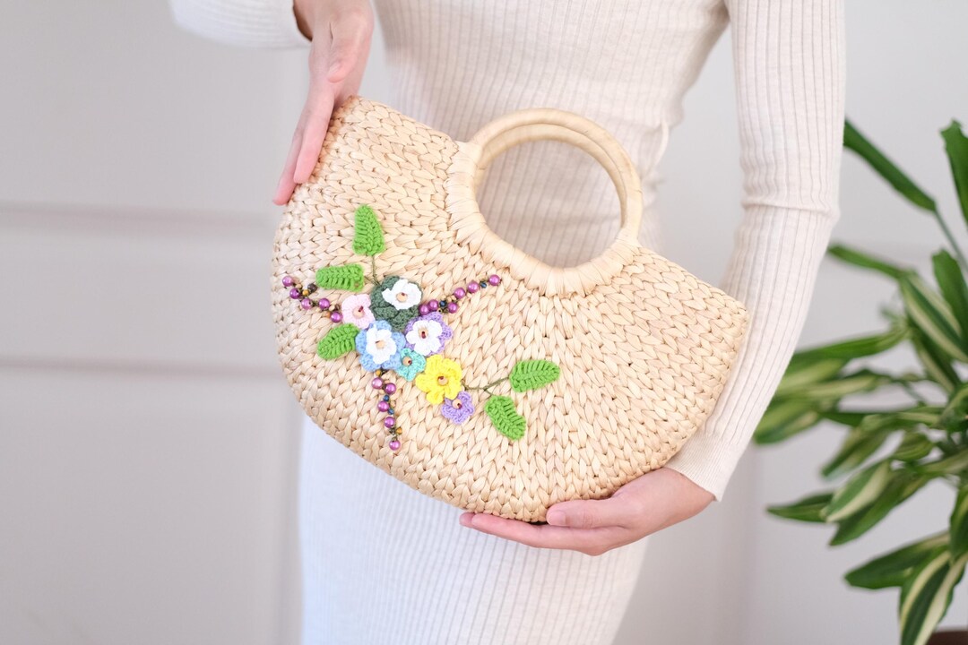Water Hyacinth Handwoven Bag Natural Handbag With Crochet Flowers Lady ...