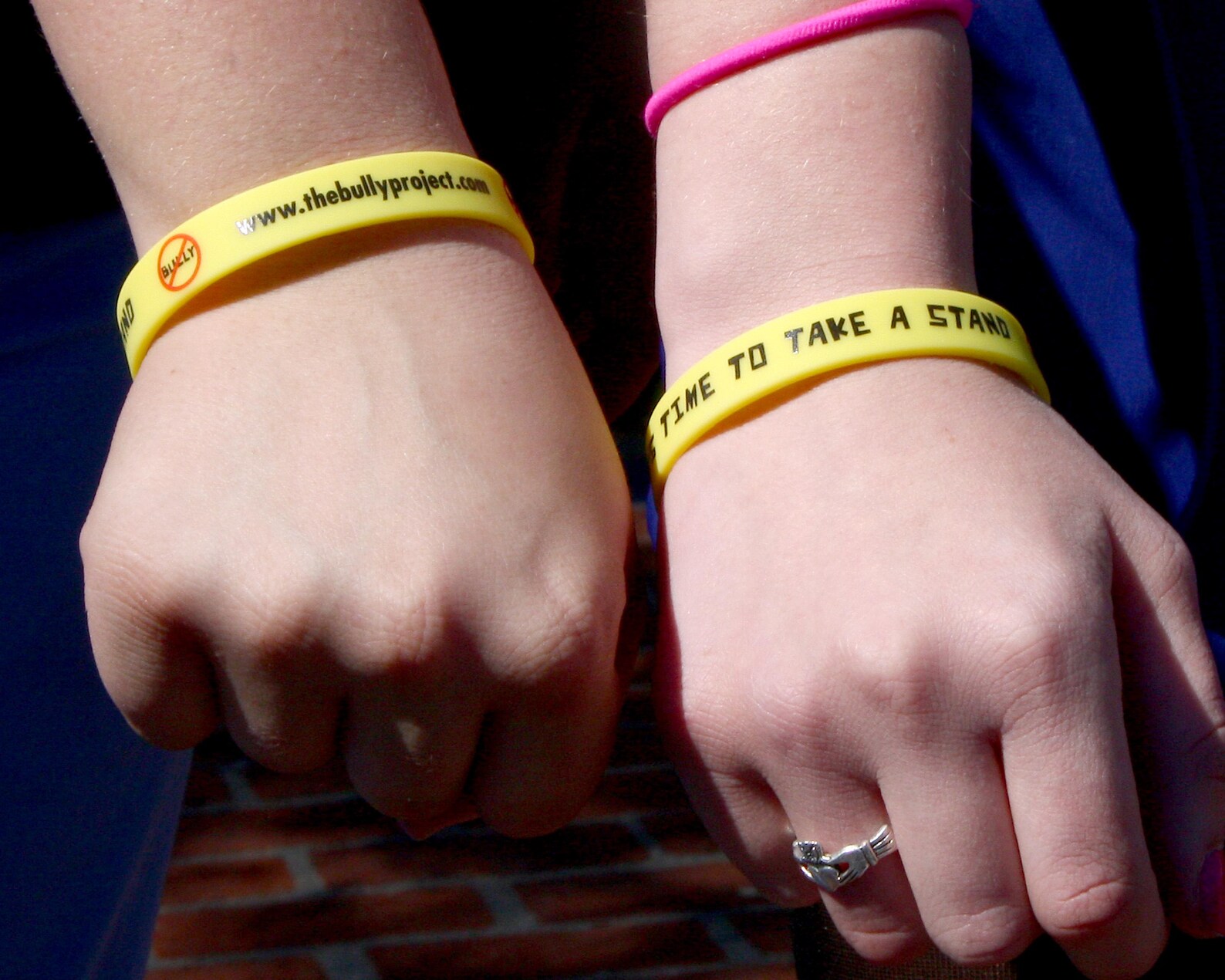Personalize Wristband With Logos or Message. Custom Made Wristbands ...