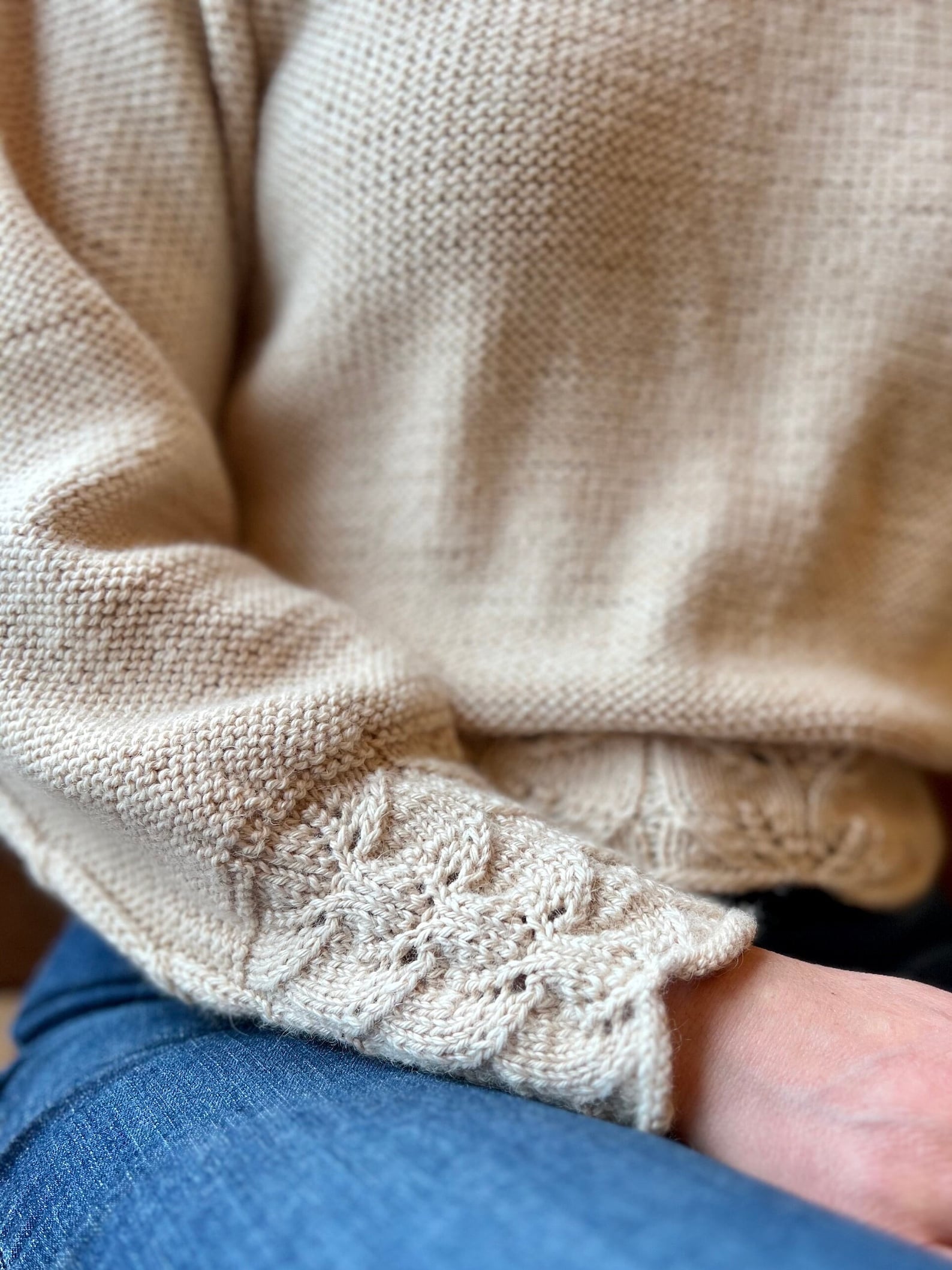 Classic Sweater Knitting Pattern -"windflower" Pullover, Easy Crew Neck ...