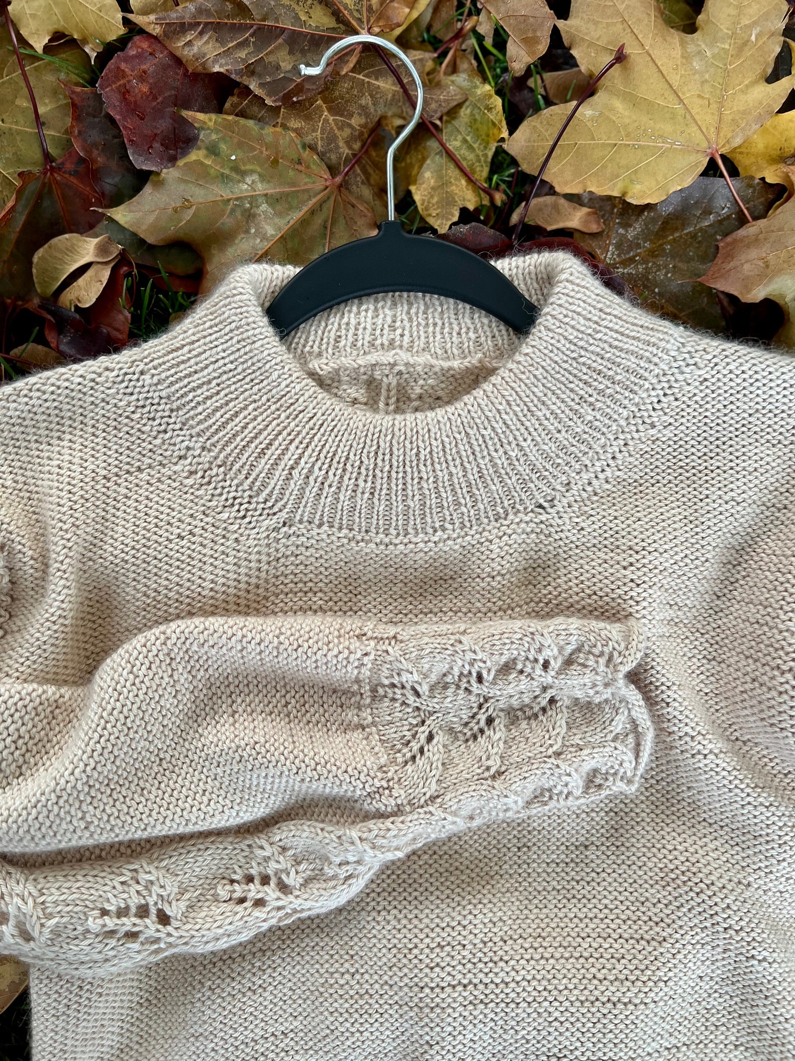 Classic Sweater Knitting Pattern -"windflower" Pullover, Easy Crew Neck ...