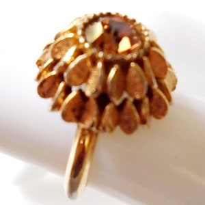 AVON Gold Flower Rhinestone Ring, Vintage AVON Gold Tone Petals With ...