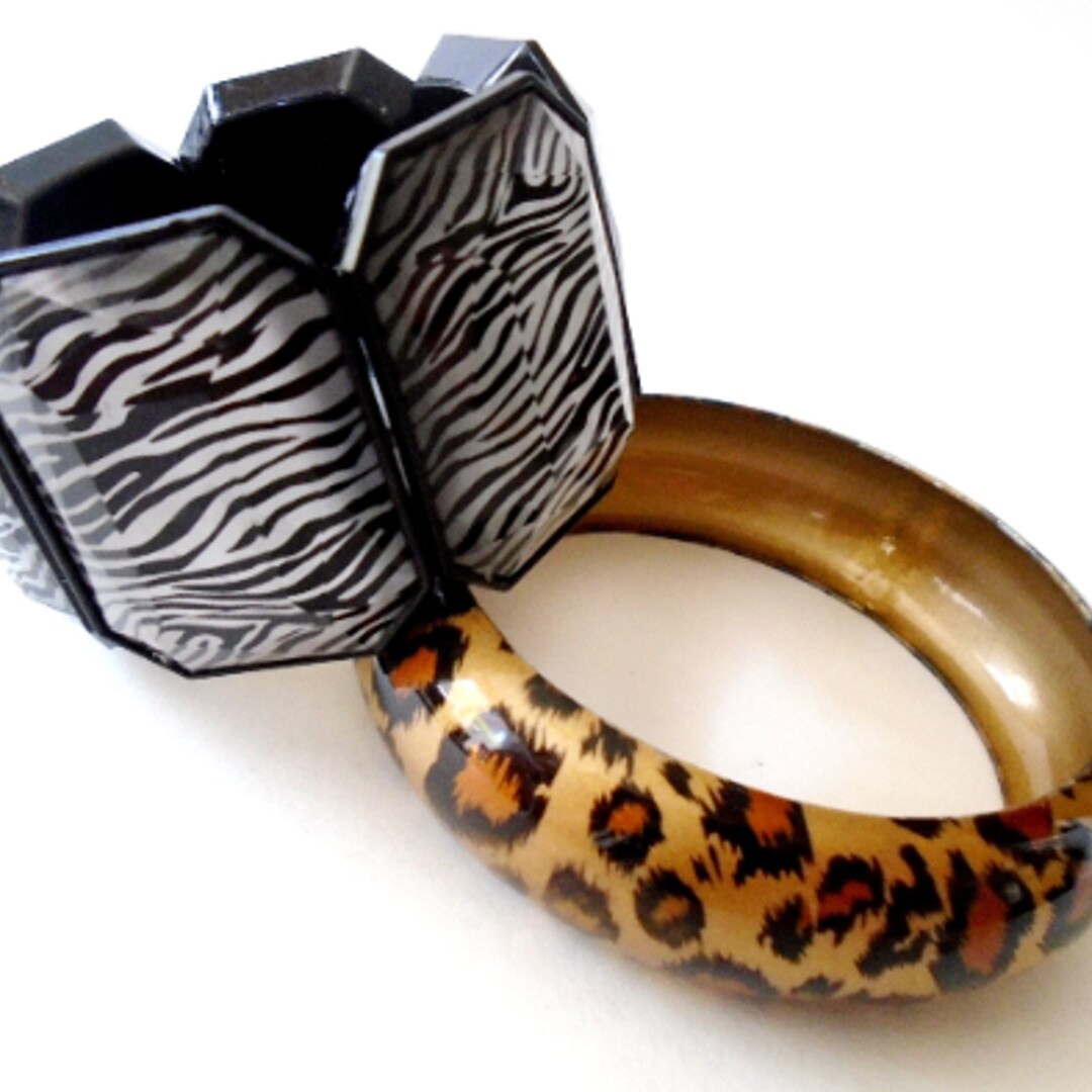 Animal Print Bracelets, Lucite Leopard Bangle Stretch White Black Zebra ...
