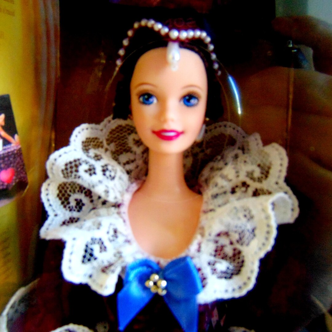 Victorian Valentine Barbie Doll, Vintage Victorian Velvet Sentimental ...