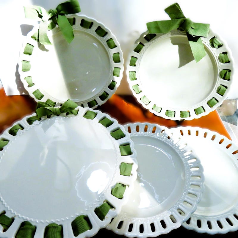 Ribbon Plate - Etsy