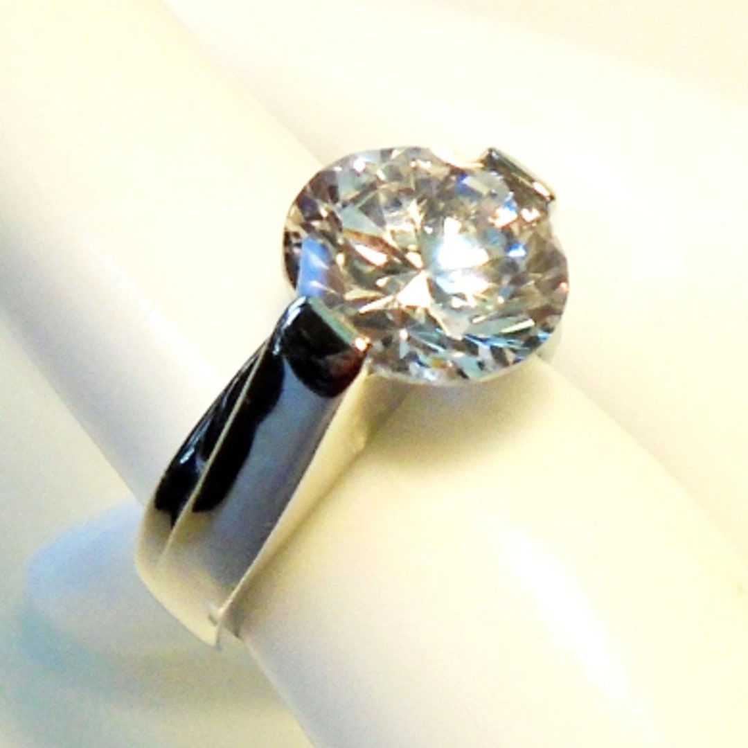 Round CZ Solitaire 925 Silver Ring Size 5, 3 Carat Clear Round Cubic ...