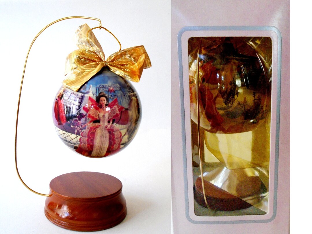 BARBIE 1997 Holiday Decoupage Ornament, 4 Inch Holiday Barbie on Wood ...