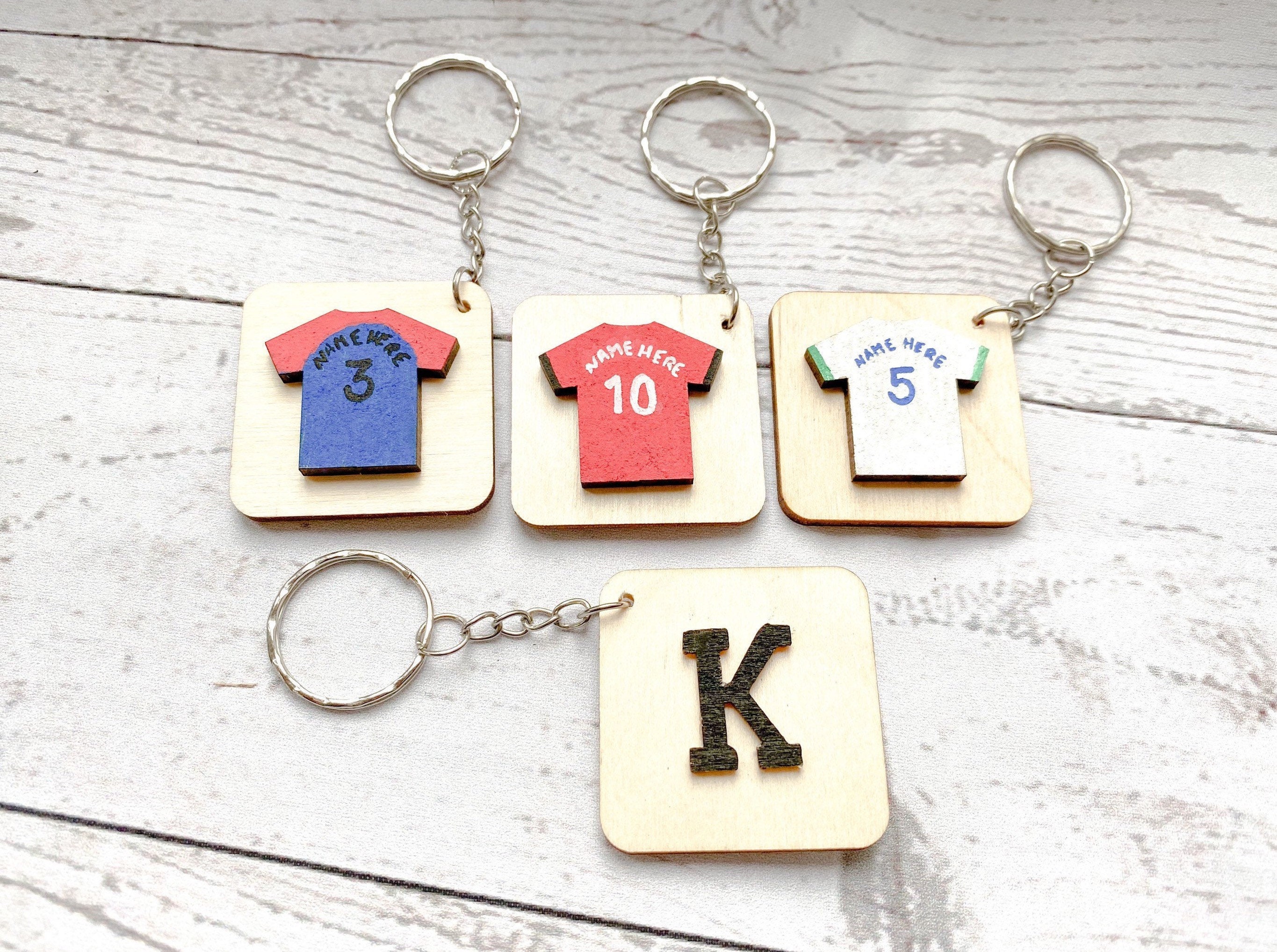 Football shirt keyring with custom colours and personalised | Etsy