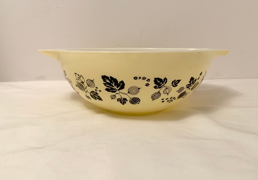 Pyrex Cinderella Bowl Yellow Gooseberry 444 4 Quart - Etsy
