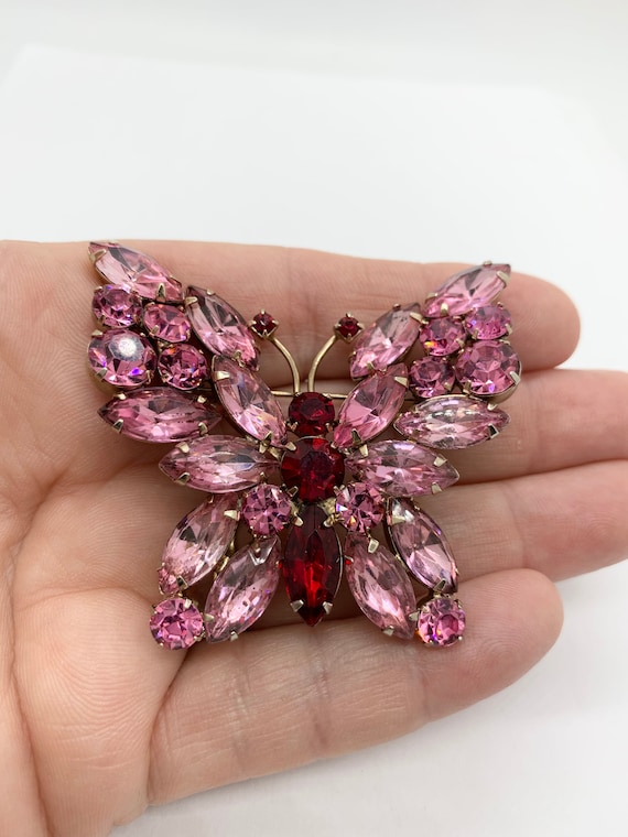 Weiss Crystal Butterfly Brooch - Circa 1950s - Unsign… - Gem
