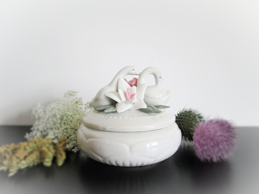 Small Vintage Swan Ceramic Trinket Box Two Swans in Love - Etsy