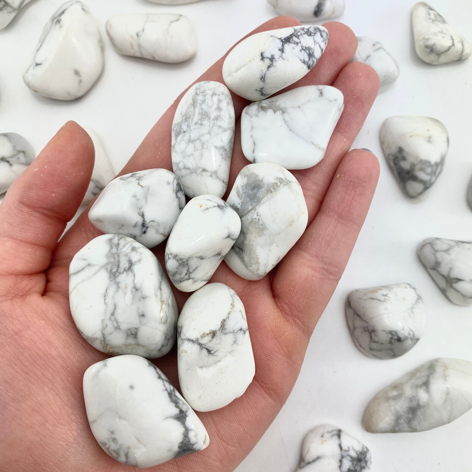 Tumbled Howlite Howlite Tumbled Stone Polished Howlite - Etsy UK