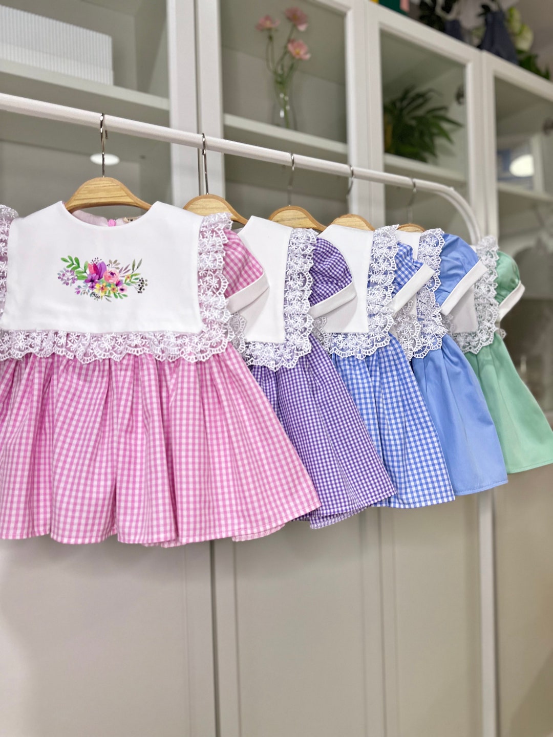 Girls Vintage Easter Dress With Detachable Floral Print Bib With Lace ...