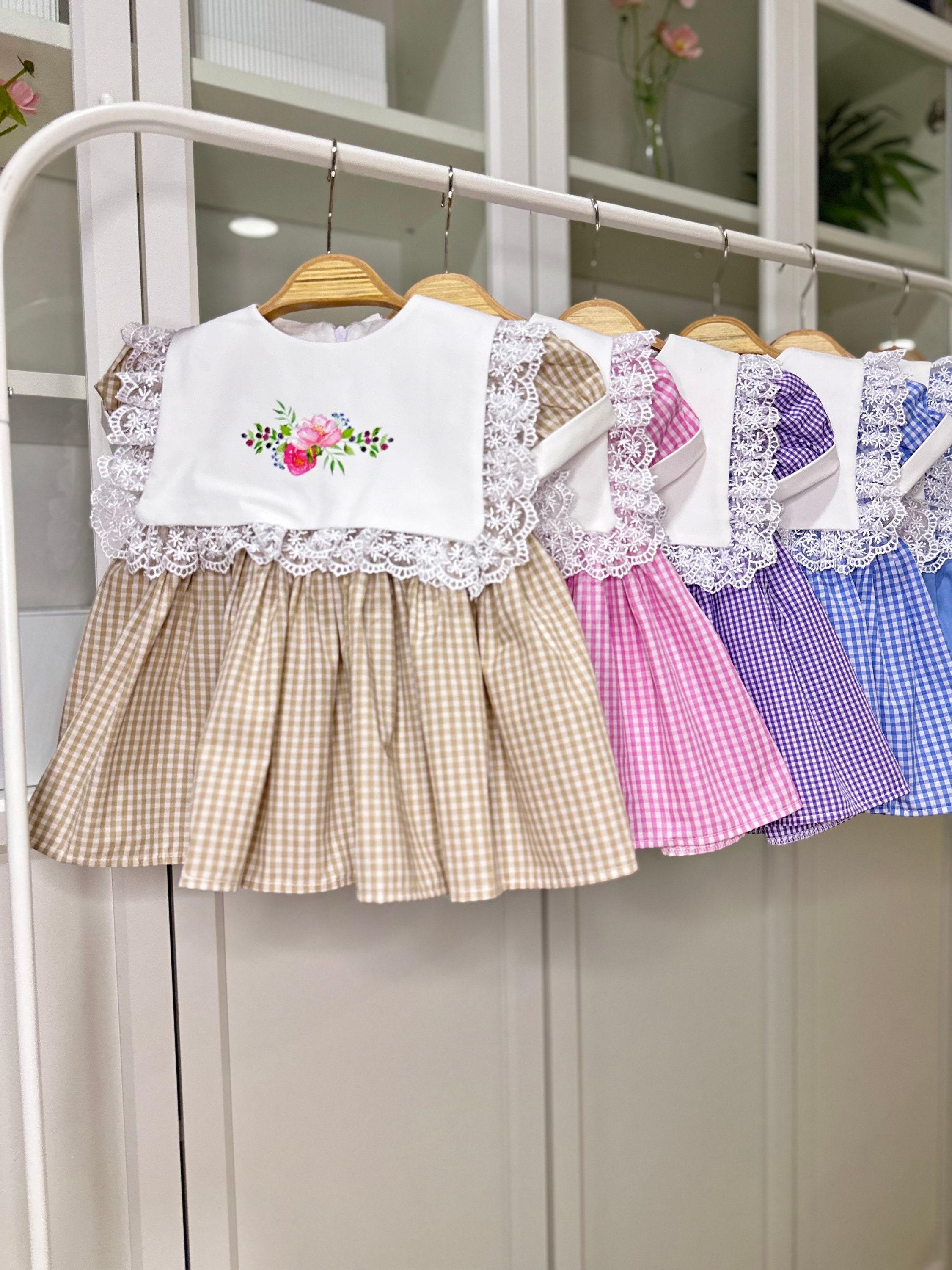 Girls Vintage Easter Dress With Detachable Floral Print Bib With Lace ...