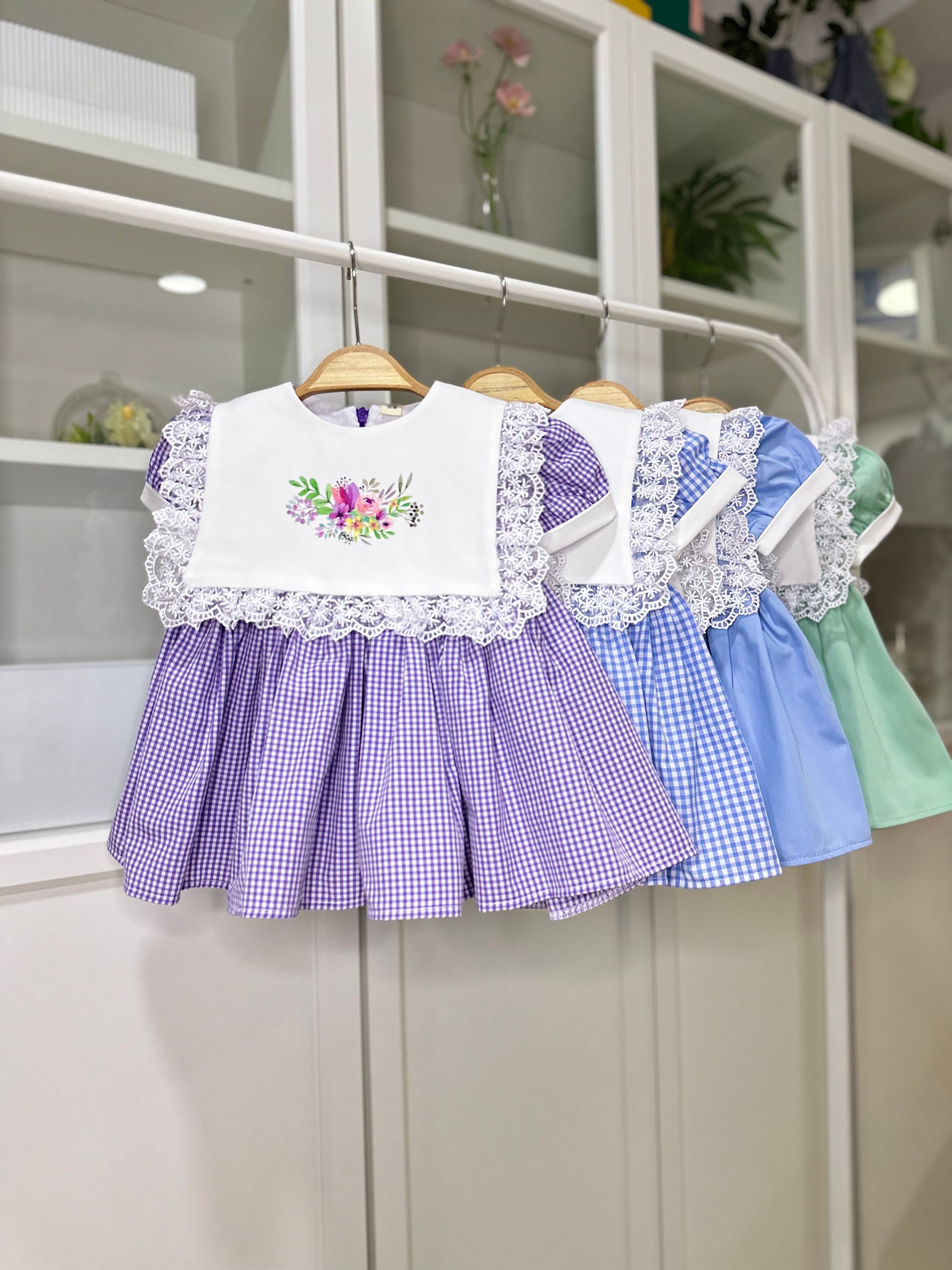 Girls Vintage Easter Dress With Detachable Floral Print Bib With Lace ...