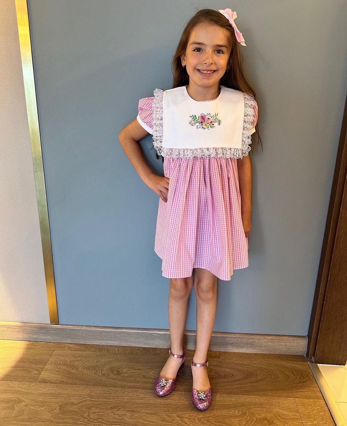 Girls Vintage Easter Dress With Detachable Floral Print Bib With Lace ...