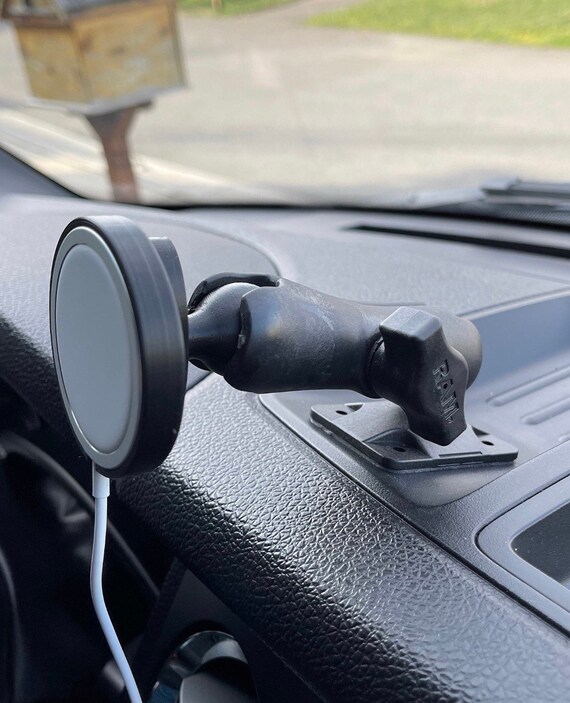 iPhone MagSafe mount and charger | McLaren Life