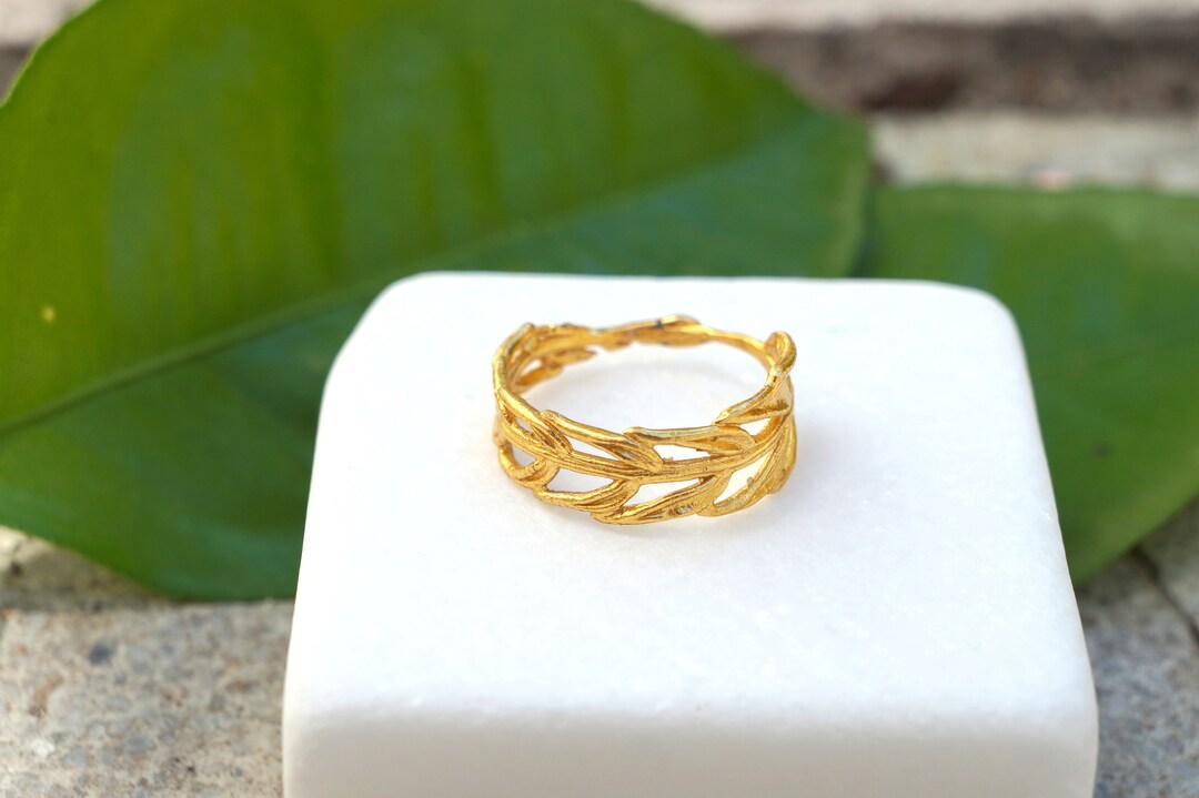 Gold Leaf Ring: Nature-inspired Design - 9k, 14k, or 18k Options - Etsy
