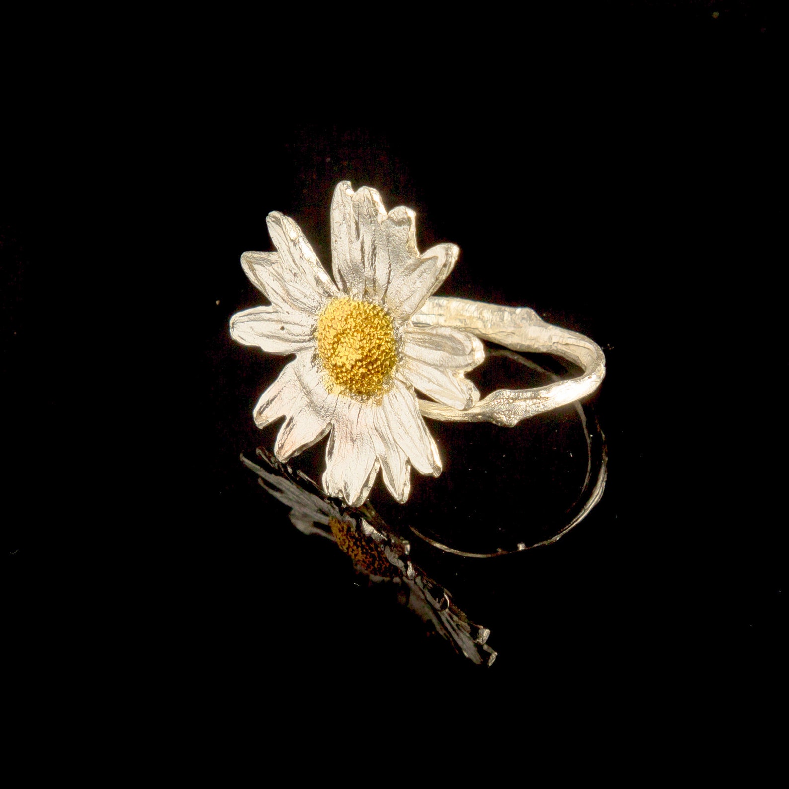 Real Daisy Ring 14k Gold Plated in Sterling Recycled Silver - Etsy