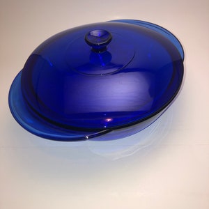Cobalt Blue Glass Bakeware Set in Anchor Hocking Vibrant Blue Glass ...