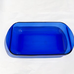 Cobalt Blue Glass Bakeware Set in Anchor Hocking Vibrant Blue Glass ...
