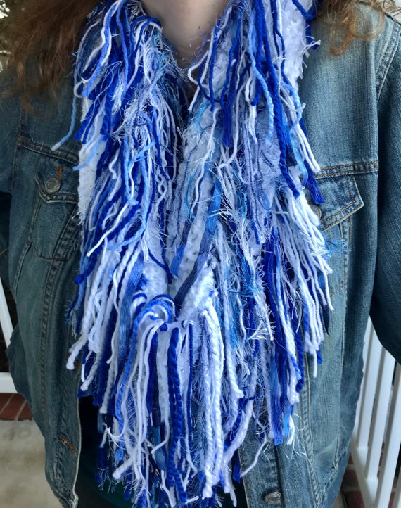 Una bufanda de azul y blanco | Etsy