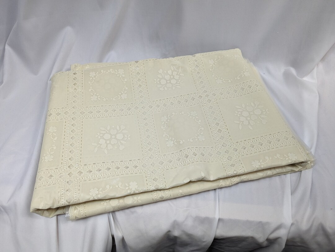 DESTASH Fabric - Heavy Vinyl Ecru Lace Look Fabric - Etsy