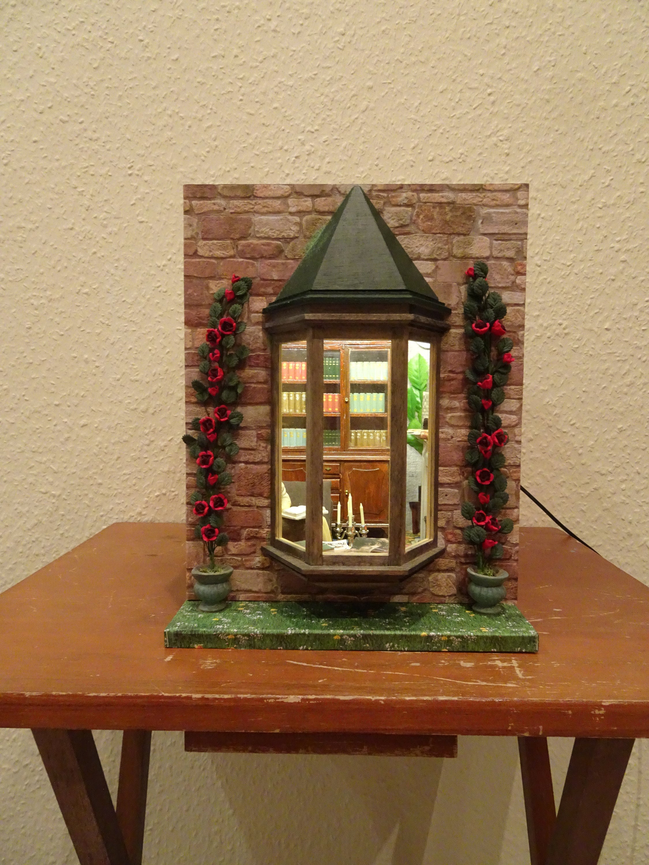 Book Nook Bookshelf Insert LED Reading Outlander inspired by | Etsy