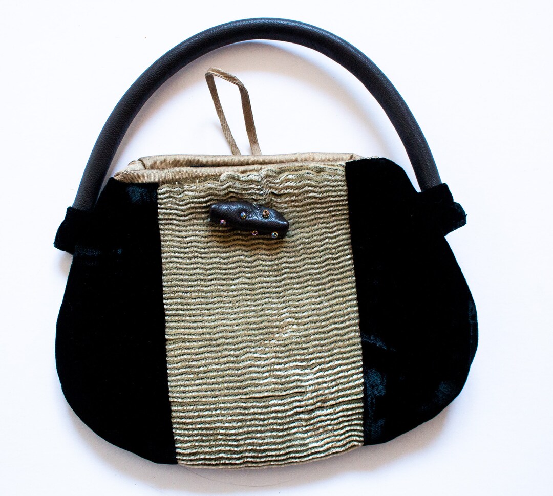 Vintage Black and Gold 'colette Gilmartin' Clutch Handbag or Purse ...