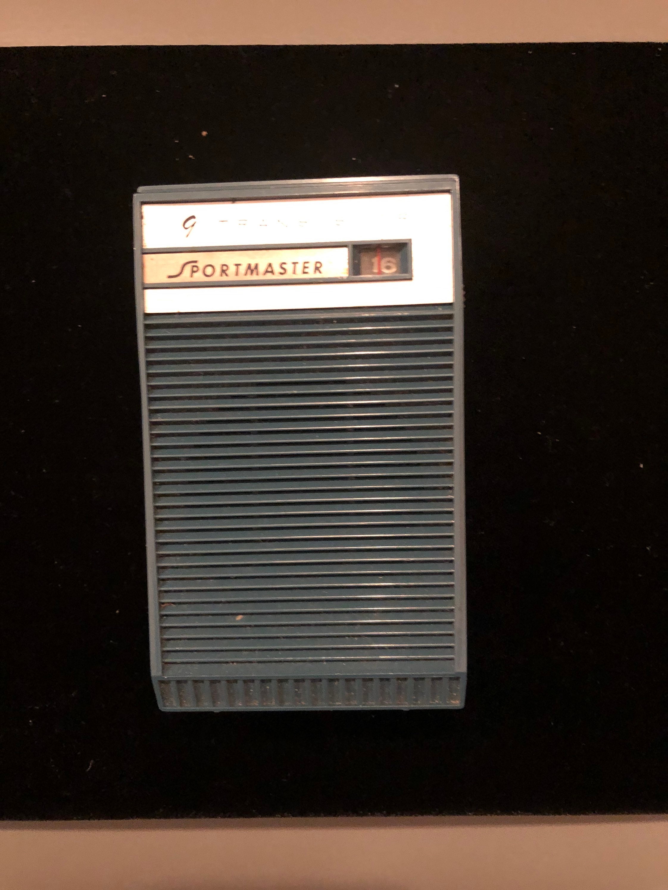 Vintage Japanese 9 Transistor Radio Sportmaster (not Working) - Etsy