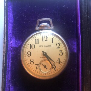 Vintage New Haven Pocket Watch in Excellent Condition (no Batteries ...