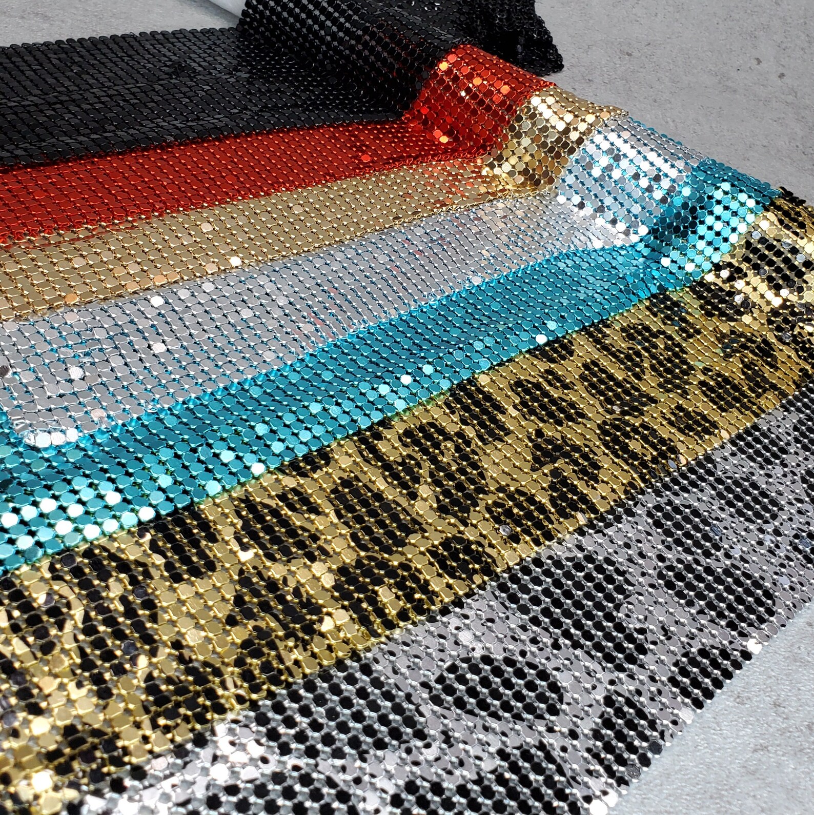 Gold Metal Mesh Fabric, Metal Mesh Ribbon for DIY, Home Disco ...