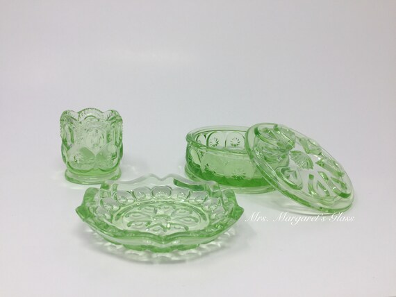 Weishar Glass Lime Green Uranium Glow Moon & Stars Powder/ - Etsy