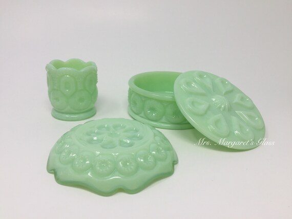 Weishar Glass Jadeite Uranium Glow Moon & Stars Powder/ - Etsy