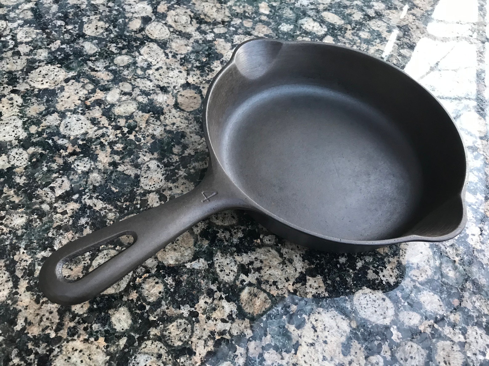 No 4 Griswold Cast Iron Skillet P n 702B Small Logo Late Etsy no-4-griswold-cast-iron-skillet-p-n-702b-small-logo-late-etsy
