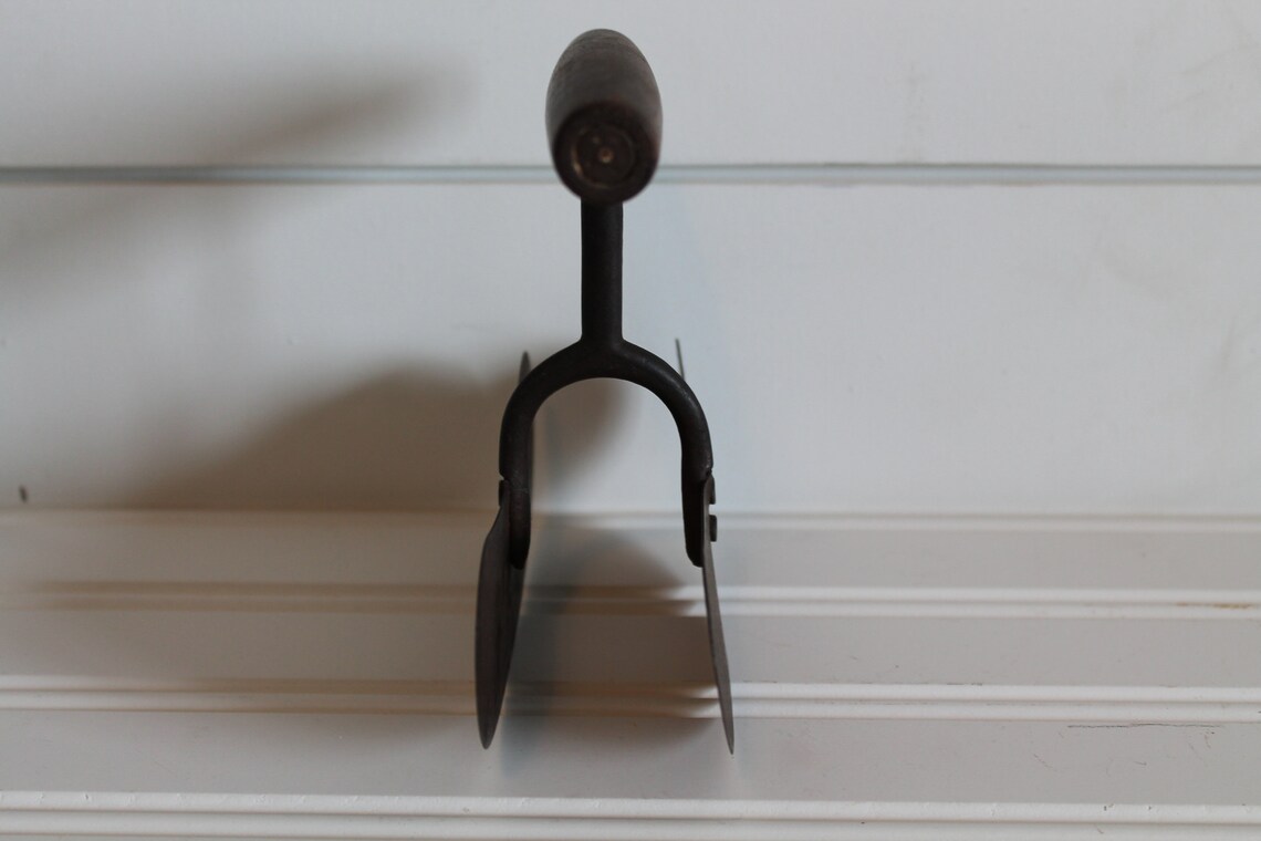 Vintage Pastry Cutter, Farmhouse Decor, Wooden Handle Antique Pastry ...