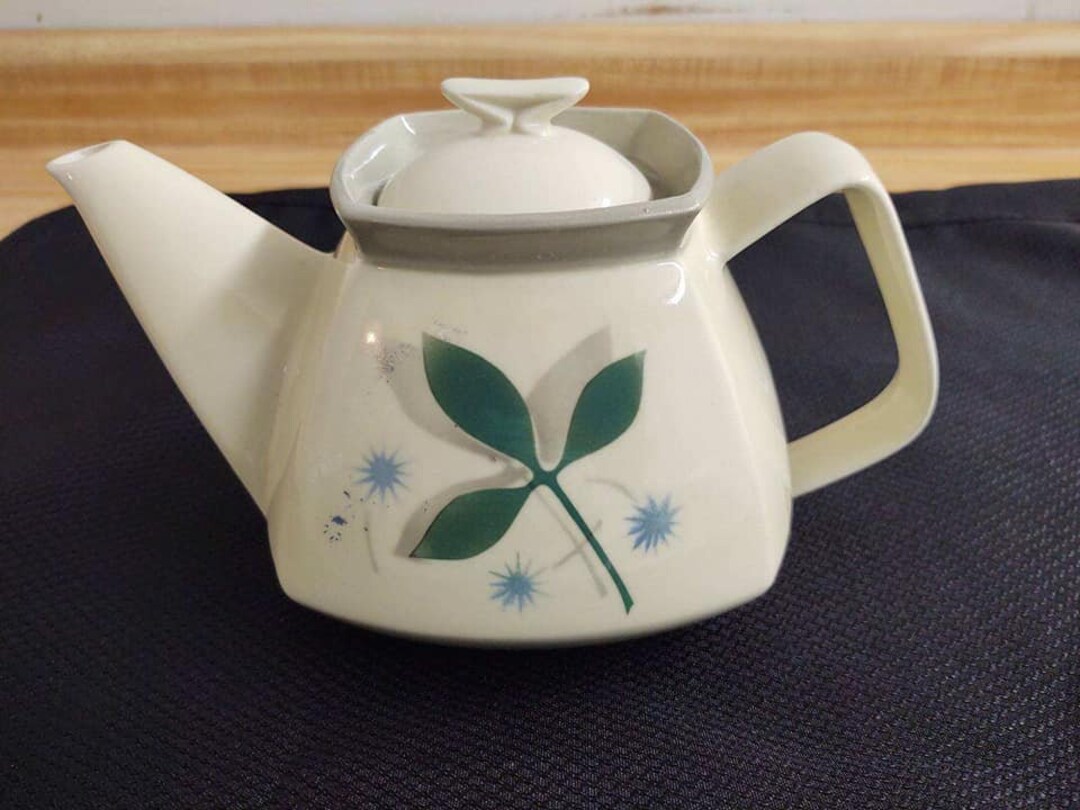 Vtg. MCM Porcelier Vitreous Teapot; Atomic Stars/leaves. - Etsy