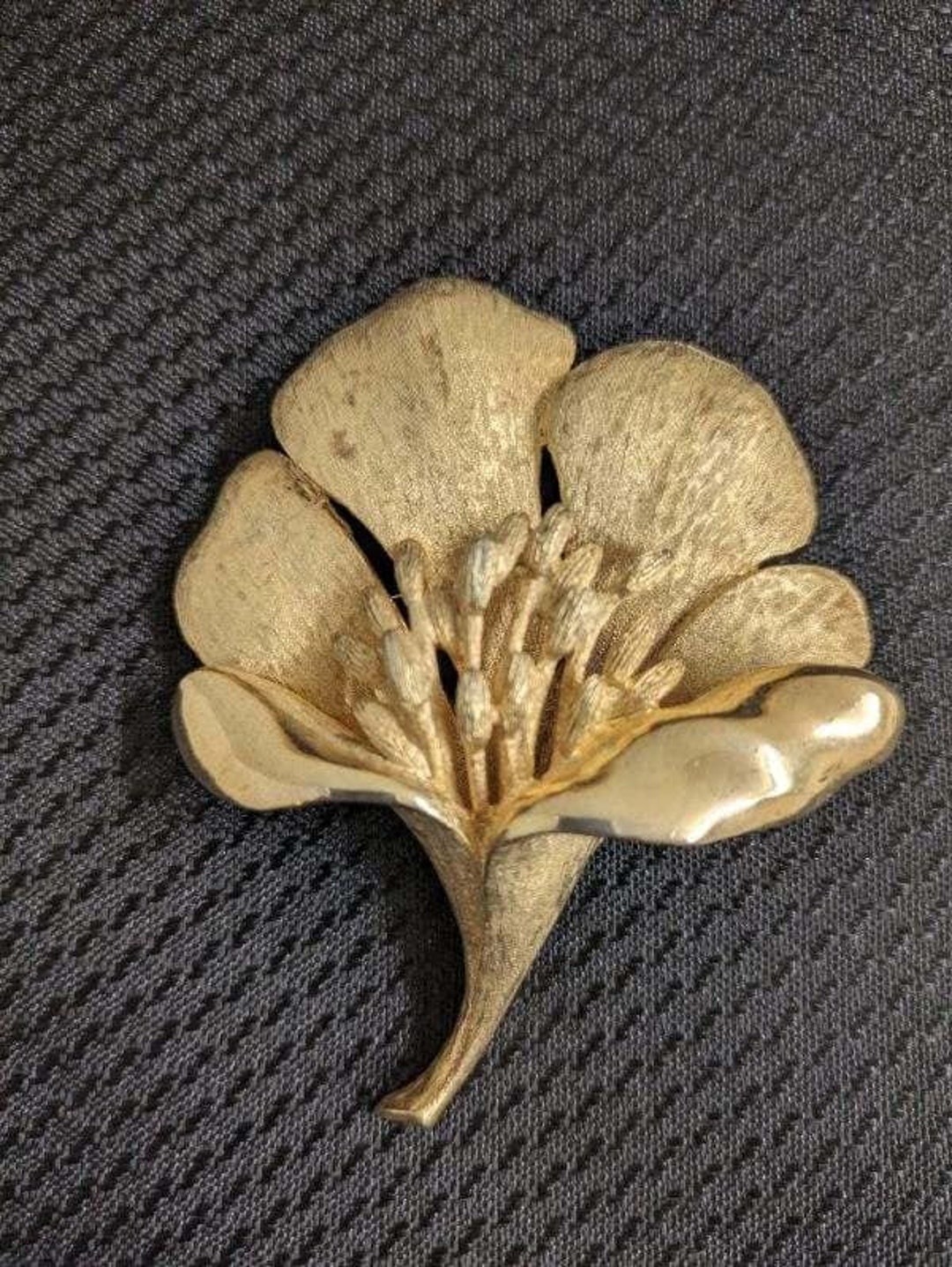 Vtg. Brooks Gold Toned Metal Flower Pin; Textured, Signed. - Etsy