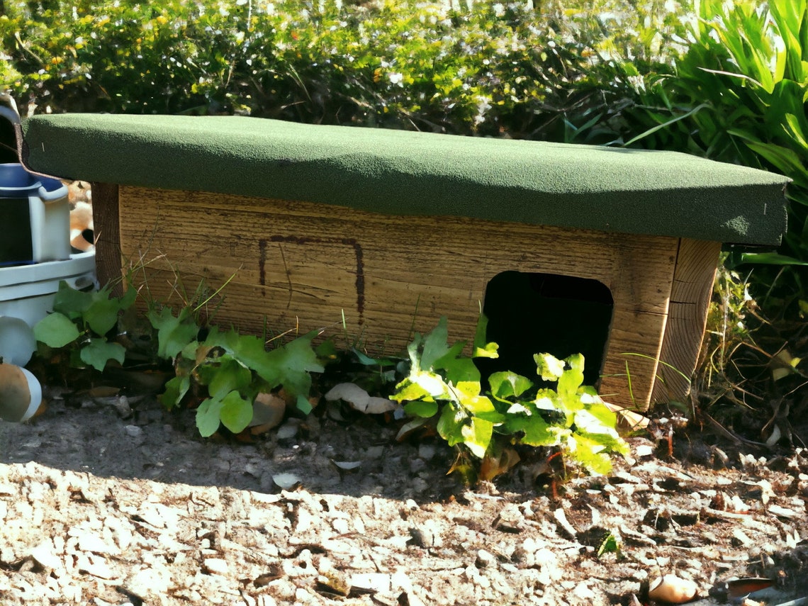 Eco-friendly Hedgehog House | Wildlife Shelter | Reclaimed Wood | THE ...