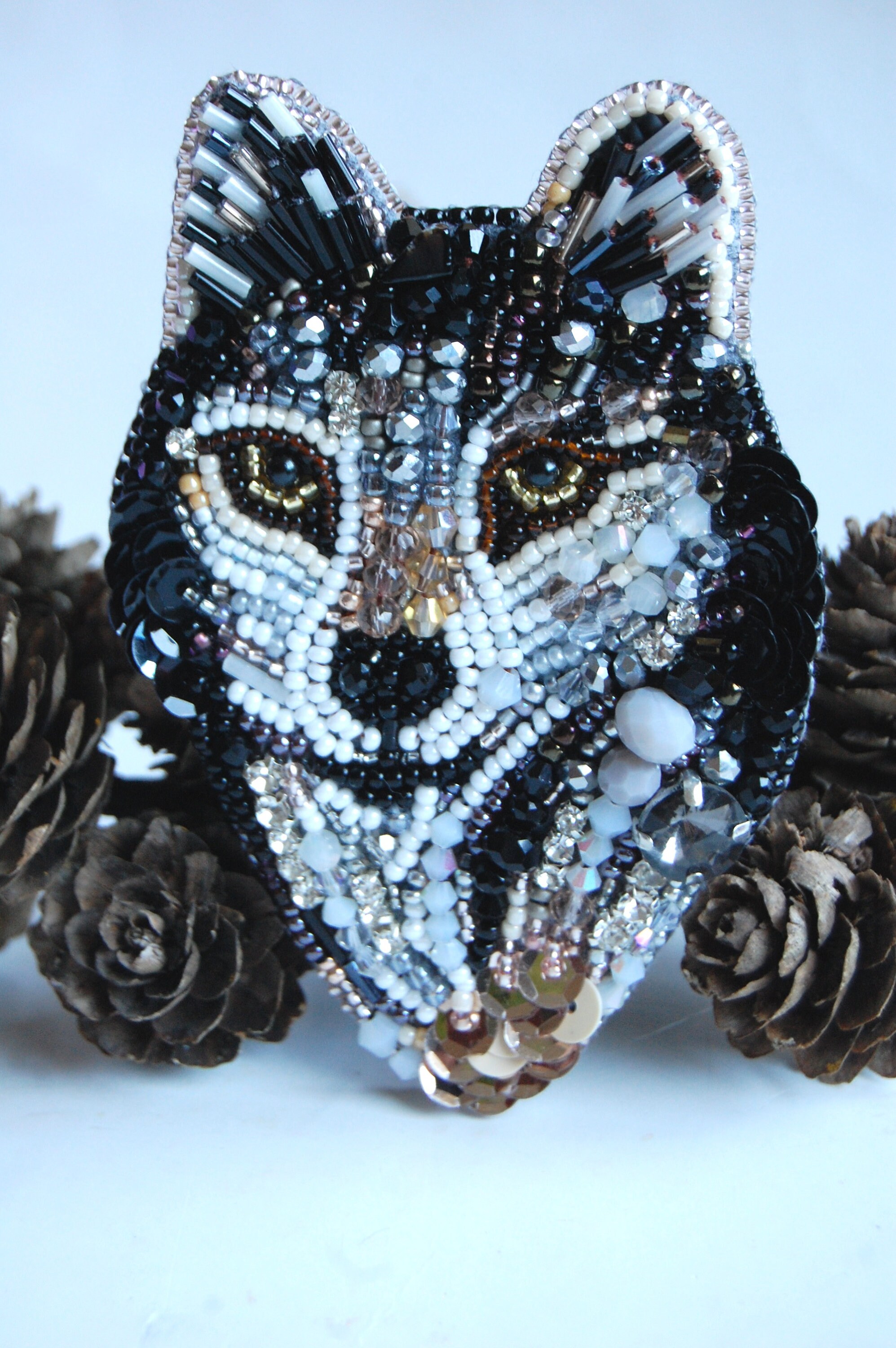 Bead embroidered wolf brooch beaded wolf wolf brooch wolf | Etsy